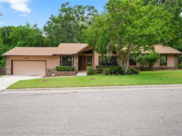 1301 NW 94th St, Gainesville, FL 32606