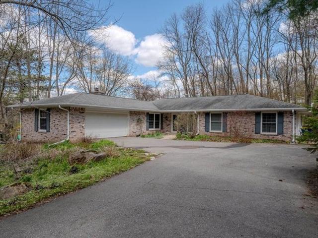 1301 N 14th St, Wausau, WI 54403