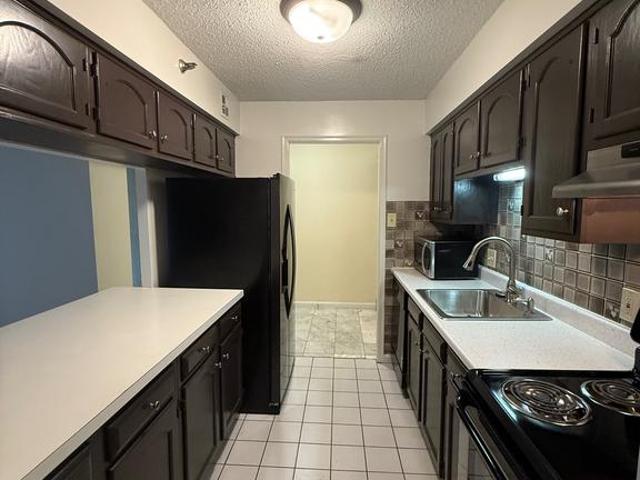 1301 N Courthouse Road N # 910
