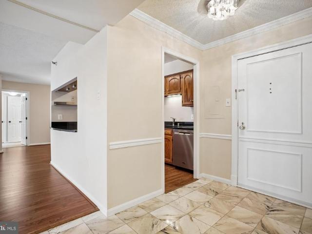 1301 N Courthouse Road # 1612