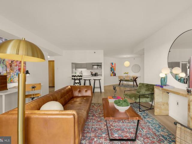 1301 N Courthouse Road # 706
