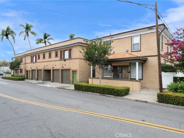 1301 N Broadway