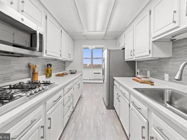 1301 N Harrison St #1007, Wilmington, DE 19806