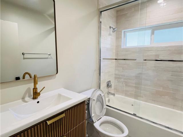 1301 N Mansfield Avenue 103