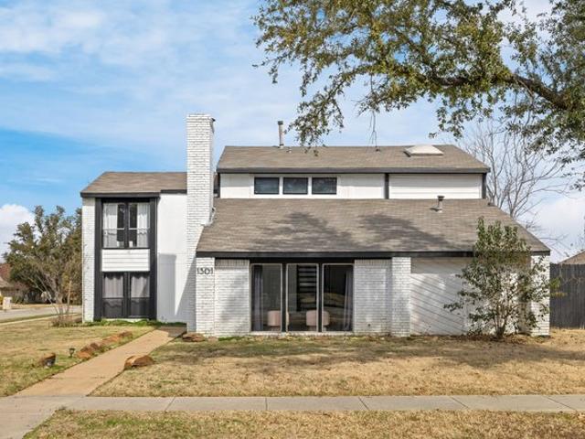 1301 N Trail Dr, Carrollton, TX 75006