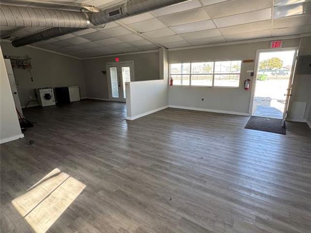 1301 N Us 175