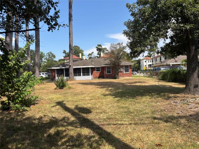1301 Antoine Drive