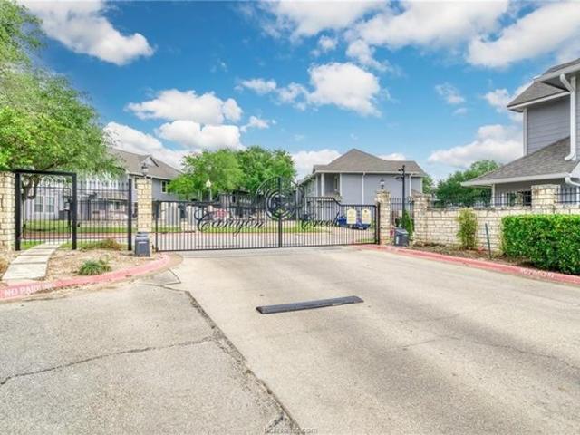 1301 Canyon Creek Cir, College Station, TX 77840