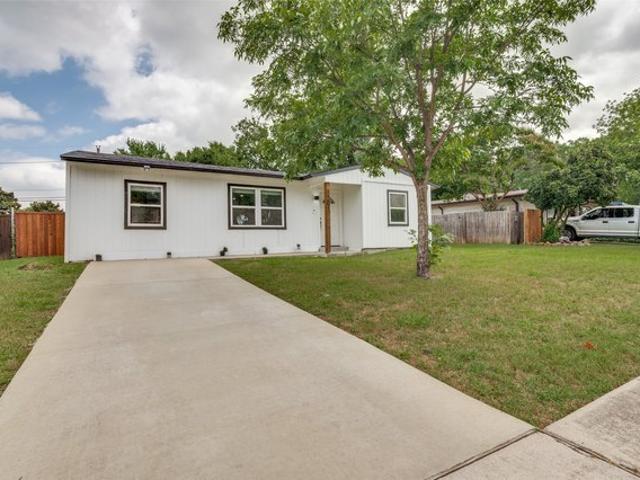 1301 Cardinal St, Arlington, TX 76010