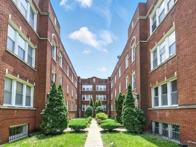 1301 E 71st Pl Apt 2S, Chicago, IL 60619