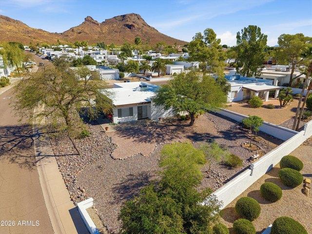 1301 E Canterbury Dr, Phoenix, AZ 85022