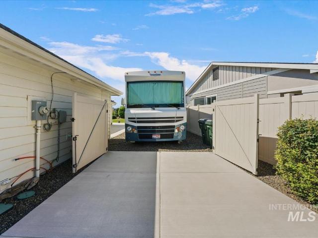 1301 E Timber Trail Dr