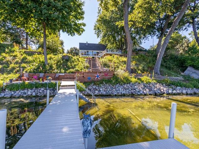 1301 Geneva Dr, Alexandria, MN 56308