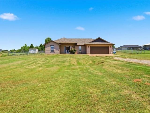 1301 Hillside Ter, Blanchard, OK 73010