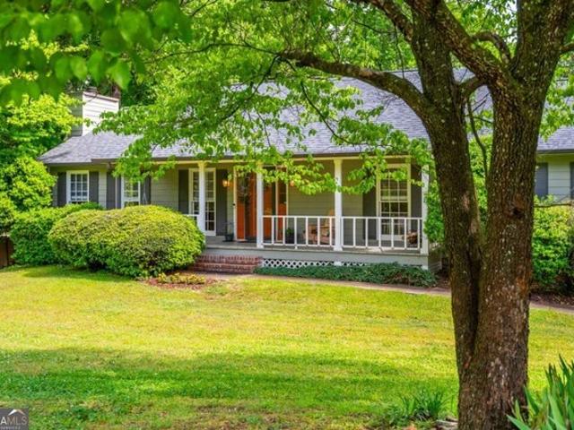 1301 Kensington Ln, Woodstock, GA 30188