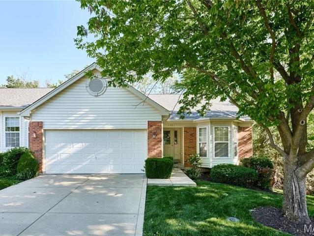 1301 Kensington Way Dr, Ellisville, MO 63011