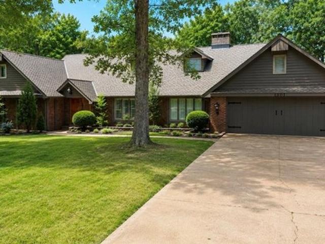 1301 Lurlyn Dr, Poplar Bluff, MO 63901