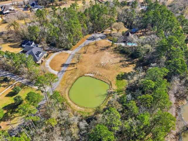 1301 Lakeview Drive