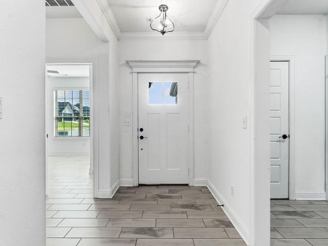 1301 Leslie Street