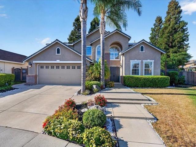 1301 Peregrine Dr, Gilroy, CA 95020