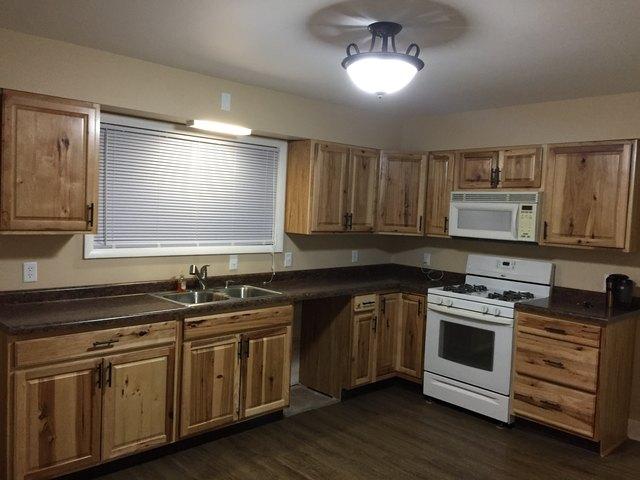 1301 Rainbow Dr, Saginaw, MI 48638