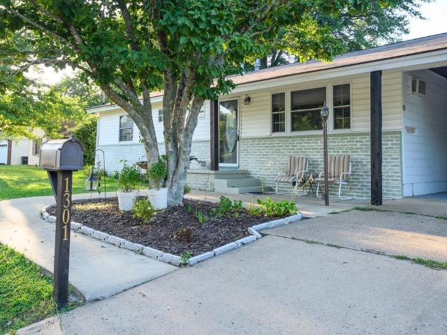 1301 Reeves Ave