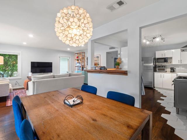 1301 Ridgemont Dr