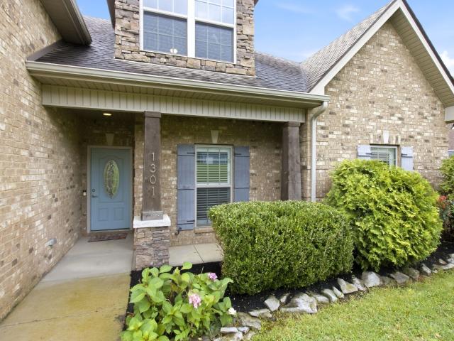 1301 Rivercrest Dr