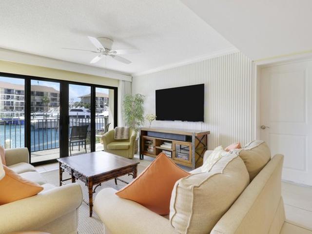 1301 Seafarer Cir Apt 105, Jupiter, FL 33477