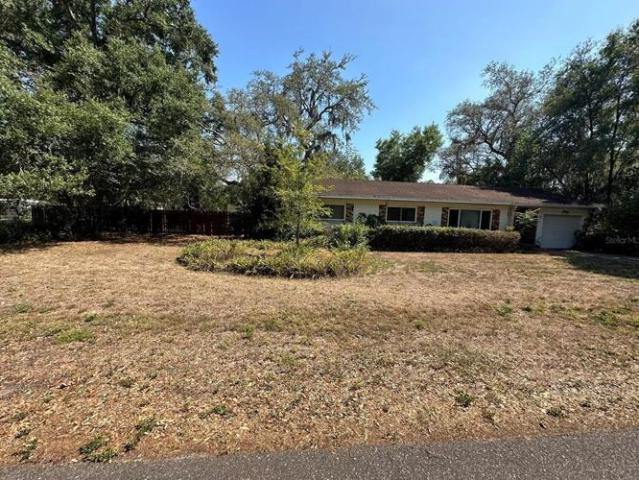 1301 Shady Ln Dr, Brandon, FL 33510