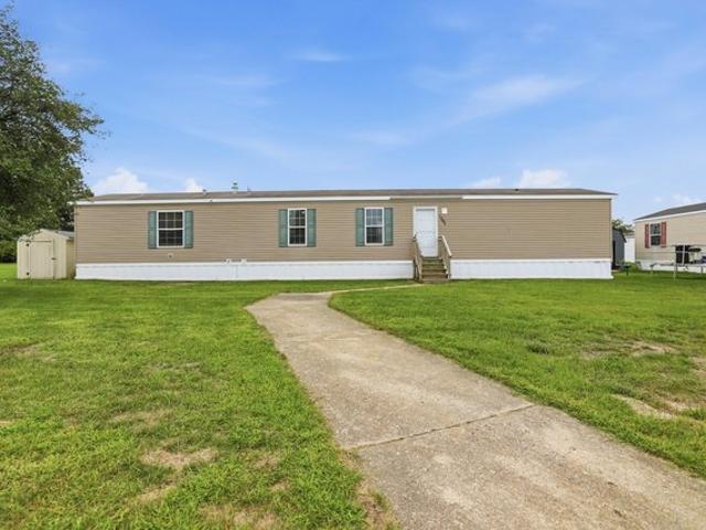1301 Shadow Ridge Dr, Wayland, MI 49348