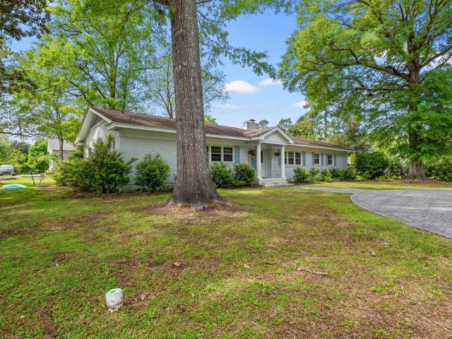 1301 Snowhill Dr