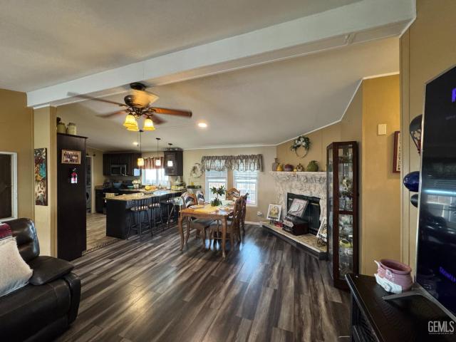 1301 Taft Highway # 93