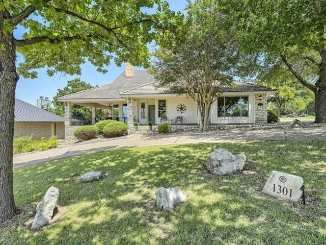 1301 Thataway, Horseshoe Bay, TX 78657