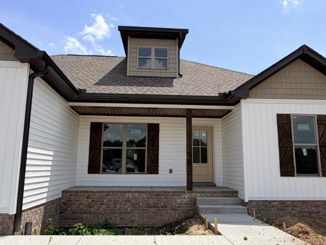 1301 Vickie Ln