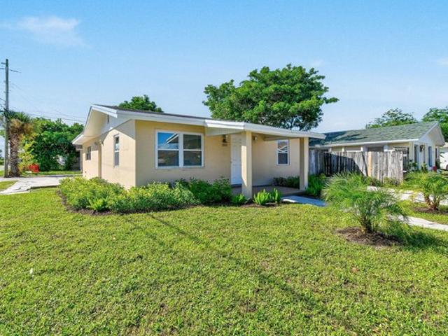 1301 W 25th St, Riviera Beach, FL 33404