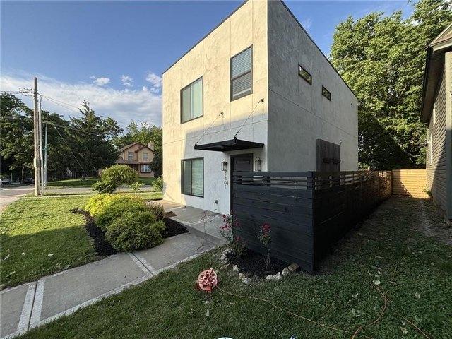 1301 E 41st St, Kansas City, MO 64110