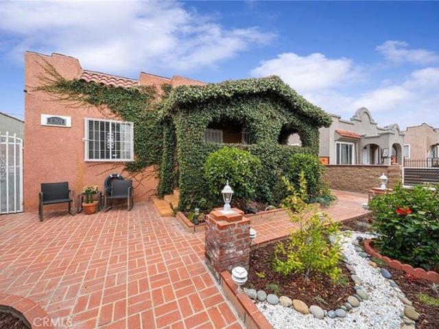 1301 W 56th St, Los Angeles, CA 90037