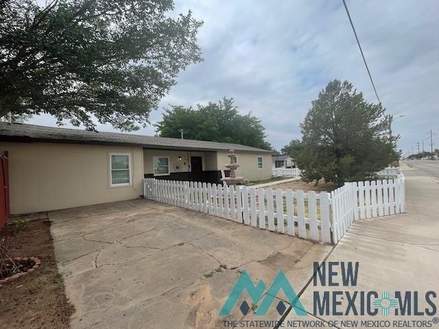 1301 W Briscoe Ave, Artesia, NM 88210