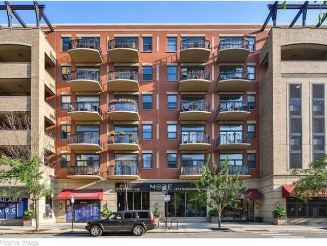 1301 W Madison St Apt 304, Chicago, IL 60607