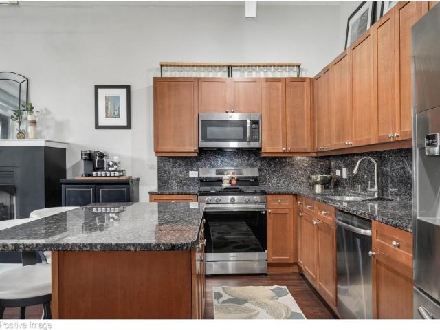 1301 W Madison Street # 304
