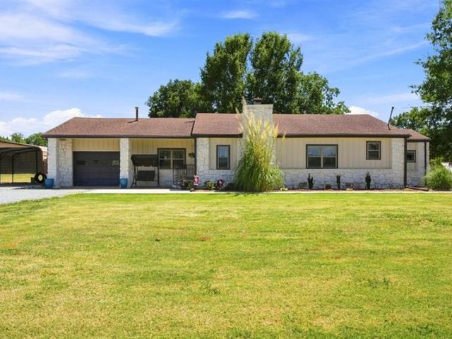 1301 W Smith Ferry Rd, Muskogee, OK 74401