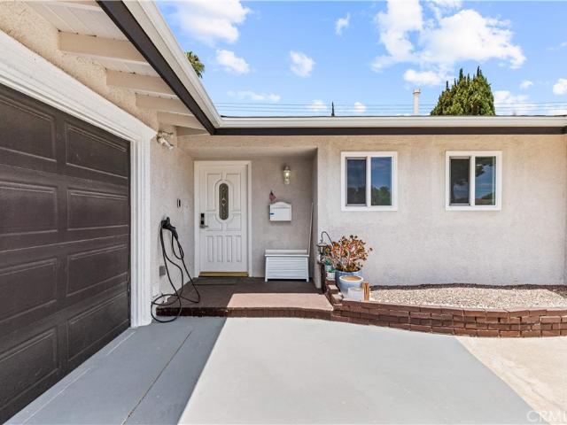 1301 W Roberta
