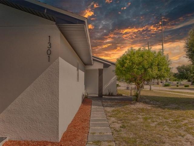 1301 Woodbine St, Clearwater, FL 33755