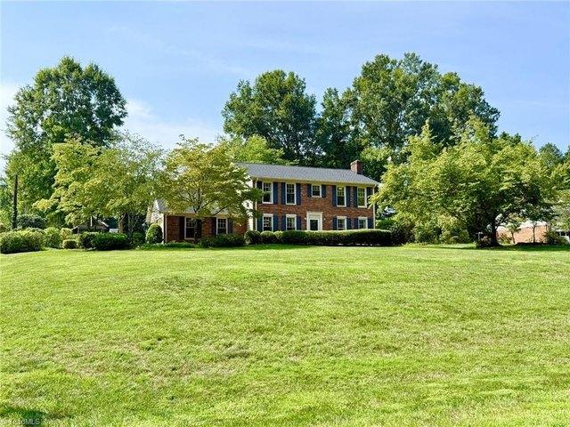 1301 Woodbrook Dr, Kernersville, NC 27284