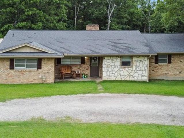 1301 Woodland Dr, Canton, TX 75103