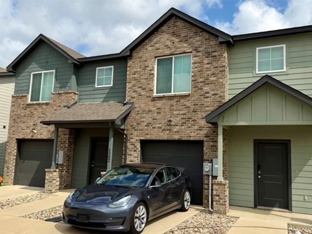 1301 1 Boxwood Ln, Forest Hill, TX 76140