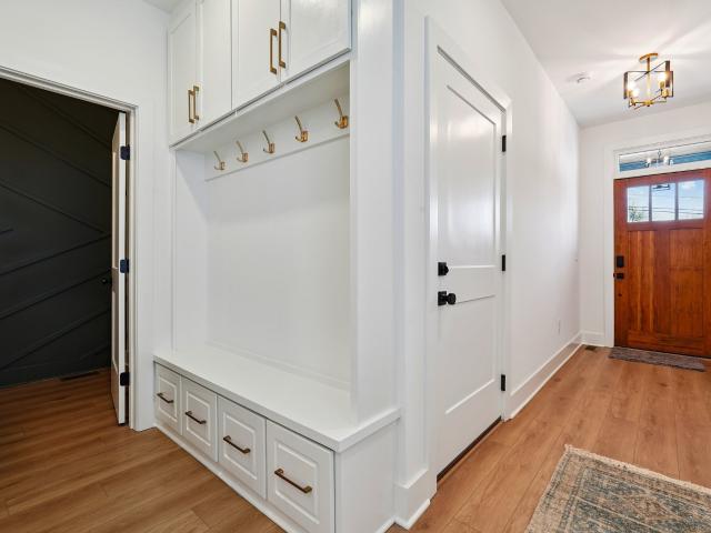 1301B Katie Ave