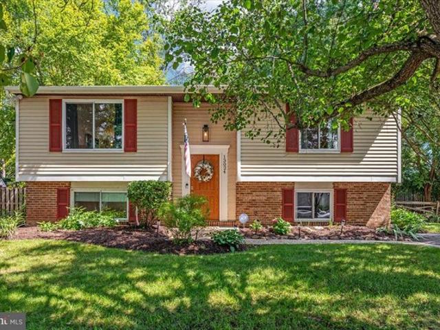 13024 Farthingale Dr, Herndon, VA 20171