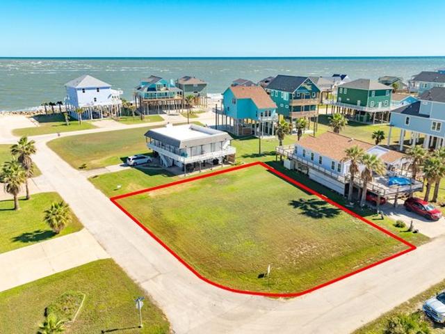 13026 Buccaneer Pkwy, Freeport, TX 77541